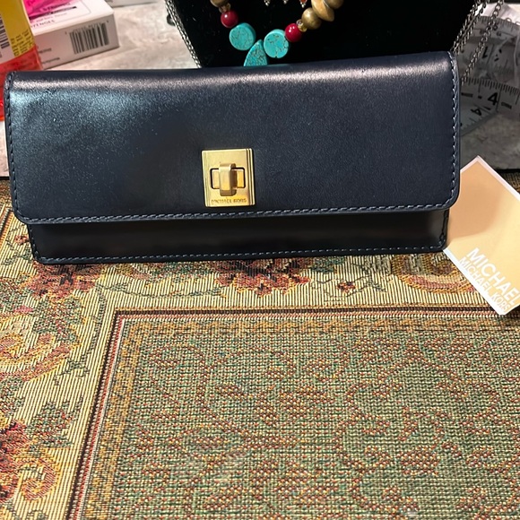Michael Kors | Bags | Nwt Michael Kors Natalie Flat Leather Wallet ...